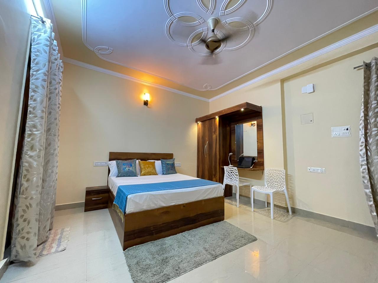 Kashi Paradise Stay - Best Stay option for Family & Group in Varanasi